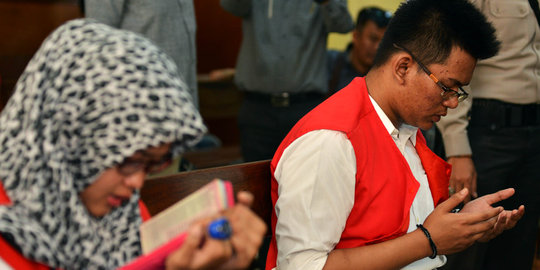 Kasus Ade Sarah, asmara diwarnai cemburu berujung seumur hidup bui ...