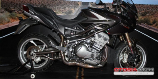 Berita Benelli - Momok jok moge 'mendidih', motor benelli pasang alat ...