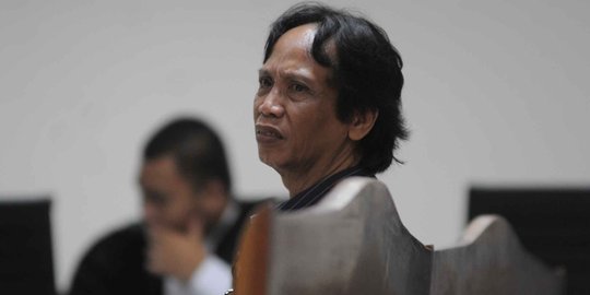 Pemalsu tanda tangan Mandra ditahan Bareskrim Polri | merdeka.com Pemalsu tanda tangan Mandra ditahan Bareskrim Polri | merdeka.com