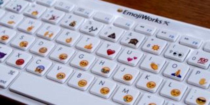 Unik, keyboard terbaru ini punya simbol emoji di setiap tombol ...