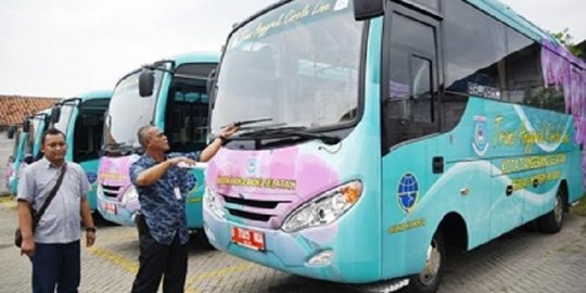 Bus Trans Anggrek mampu tingkatkan layanan transportasi di Tangsel ...