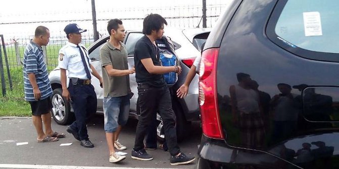 Mobil anak Rano Karno yang tabrakan ternyata masih baru | merdeka.com