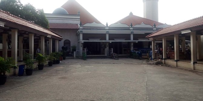 Keramat Masjid Luar Batang | merdeka.com