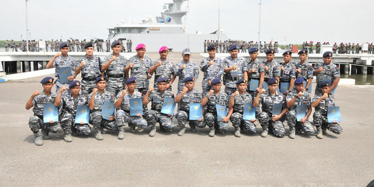 Prajurit TNI AL tangkap kapal China dapat penghargaan | merdeka.com