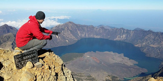 Cara berbeda tapaki gunung berapi tertinggi ke-2 di Indonesia