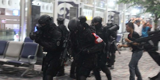 Ini kehebatan 4 pasukan elite TNI/Polri yang didatangi Jokowi | merdeka.com