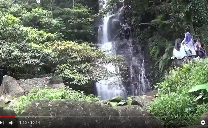 Mengintip keindahan tiga curug di Kabupaten Purwakarta | merdeka.com
