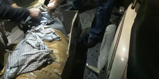Polisi kantongi identitas perempuan yang dibunuh dan dimasukkan ke ... Polisi kantongi identitas perempuan yang dibunuh dan dimasukkan ke ...
