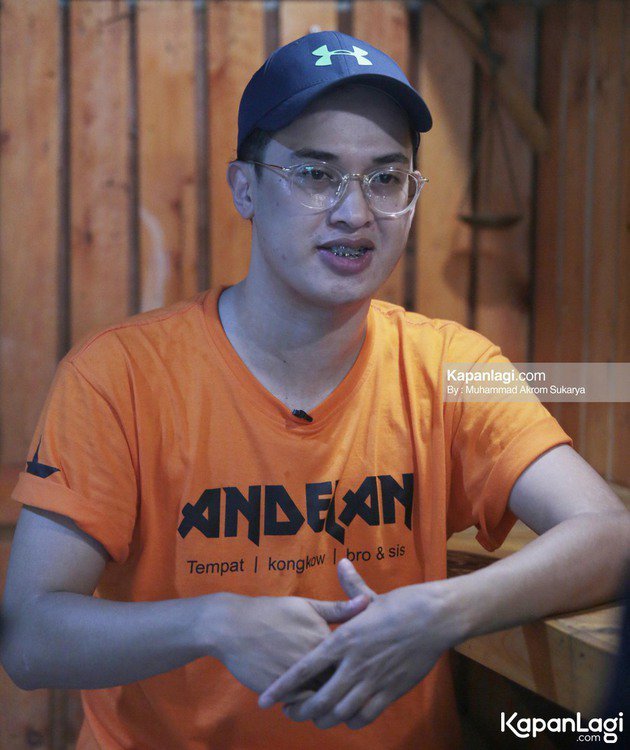 Penyanyi lagu hits 'butiran debu' kini jadi pelayan kafe, benarkah itu ...