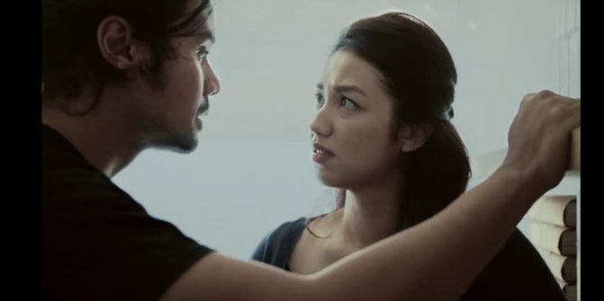 Video Musik Adu Rayu Hadirkan Romantisme Velove, Nicholas Saputra dan ...