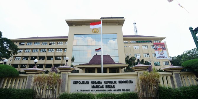 Daftar Lengkap Jenderal Polri Kena Mutasi | merdeka.com