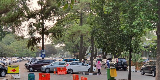 Pekerja Merasa Lebih Hemat Uang saat Gunakan Park and Ride | merdeka.com