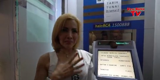 Mengintip Saldo ATM Barbie Kumalasari | merdeka.com