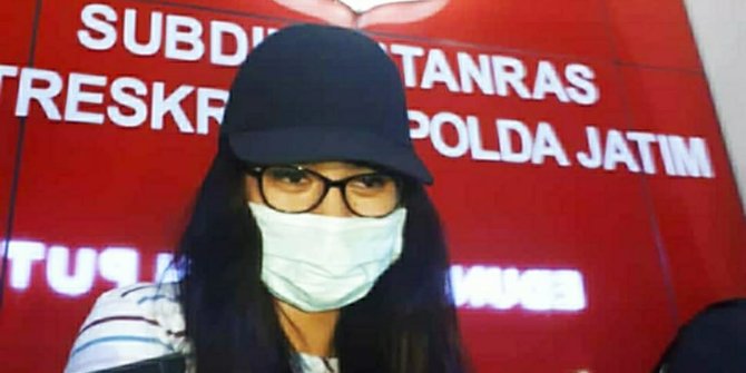 Sederet Publik Figur yang Pernah Terjerat Kasus Prostitusi Online | merdeka.com