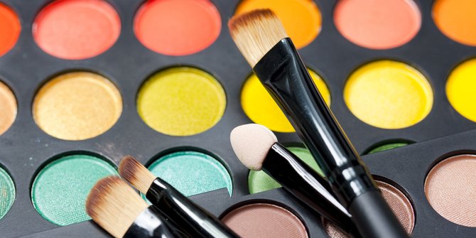 Perbedaan Fungsi 12 Brush Make Up untuk Mata, Jangan Sampai Keliru ...