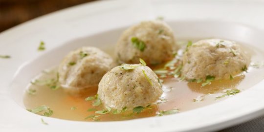 5 Cara Membuat Bakso Sapi, Ayam, dan Ikan Ala Rumahan | merdeka.com