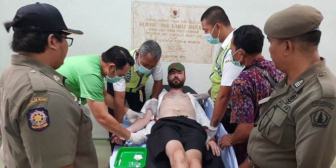 Mabuk Jamur Kotoran Sapi, Bule Belarus Mengamuk di Bali | merdeka.com