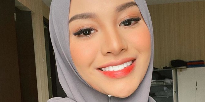 Cantiknya Aurel Hermansyah Pakai Hijab, Dapat Banyak Pujian | merdeka.com Cantiknya Aurel Hermansyah Pakai Hijab, Dapat Banyak Pujian | merdeka.com