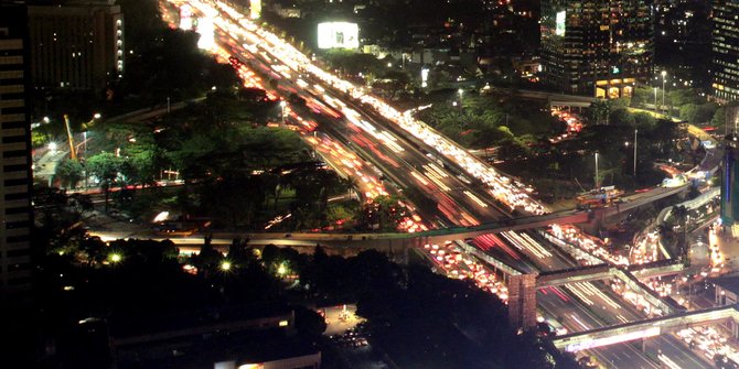 6 Jalan dengan Pemandangan Paling Indah di Indonesia | merdeka.com