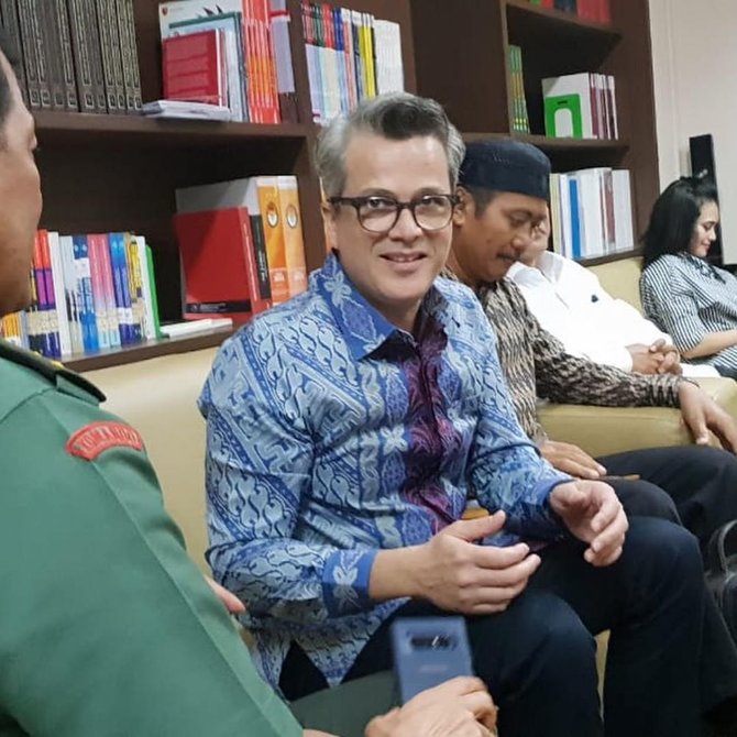 Potret Terbaru Michael Villareal, Mantan Suami Sophia Latjuba yang ...