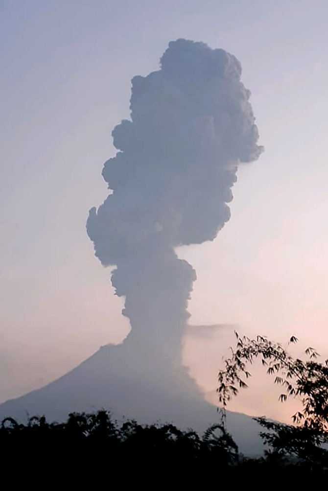 5 Fakta Letusan Merapi, dari Wedhus Gembel hingga Jenis Erupsi ... 5 Fakta Letusan Merapi, dari Wedhus Gembel hingga Jenis Erupsi ...