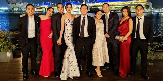 Tak Kalah Modis dengan Nia Ramadhani, Intip Gaya 4 Menantu Keluarga ...