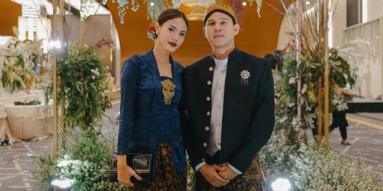 Kerap Tampil Mesra, Ini 5 Potret Kebersamaan Della Dartyan dan Nino RAN ...