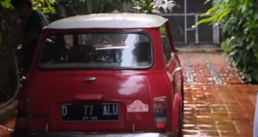 Mobil Moris Irfan Hakim Pernah Nongol saat Azan di TV, Ini Potretnya ...