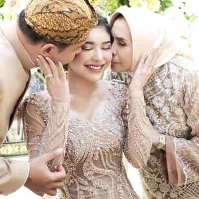 6 Potret Pernikahan Kapolsek dan Selebgram yang Gelar Resepsi Saat ...