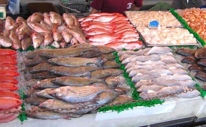 7 Pasar Unik di Indonesia, Jual Daging Ular hingga Kerbau Ratusan Juta ...