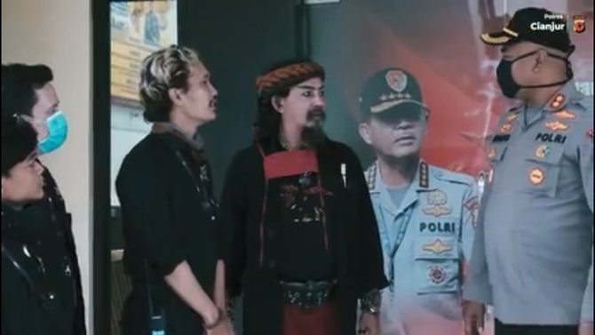 Ekspresi Master Limbad Saat Rencana Mudiknya Digagalkan Polisi ...