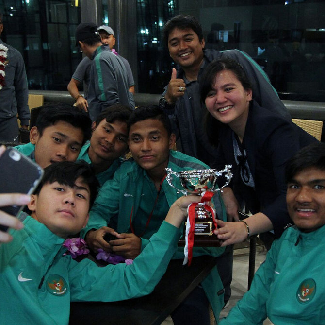 6 Potret Cantik Ratu Tisha, Sekjen PSSI Perempuan Pertama yang Memesona ...