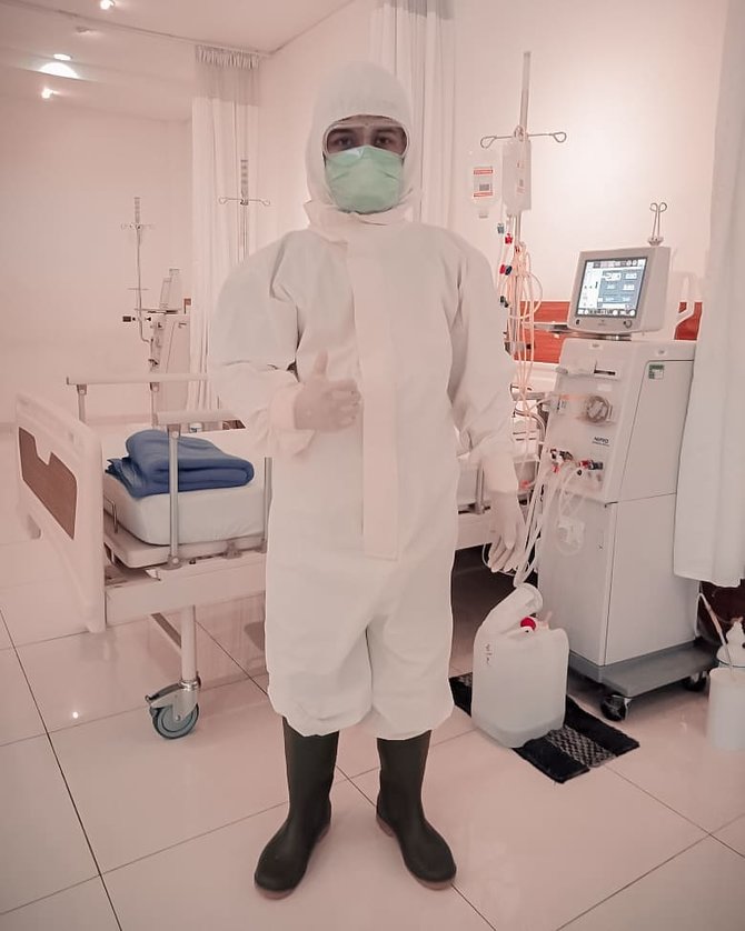 Suara Tim Medis Ini Bikin Terenyuh Walau Nyanyi Pakai APD Lengkap ...