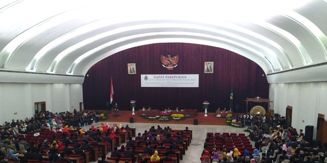 Fungsi DPR, MPR, dan DPD Beserta Tugas dan Wewenangnya | merdeka.com