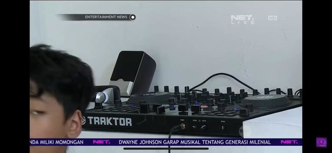 12 Potret Rumah Mang Saswi ada Koleksi Motor Harley Davidson