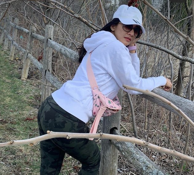 5 Potret Cut Memey Berada di Kanada, Kini Sibuk Urus Tiga Anak ...