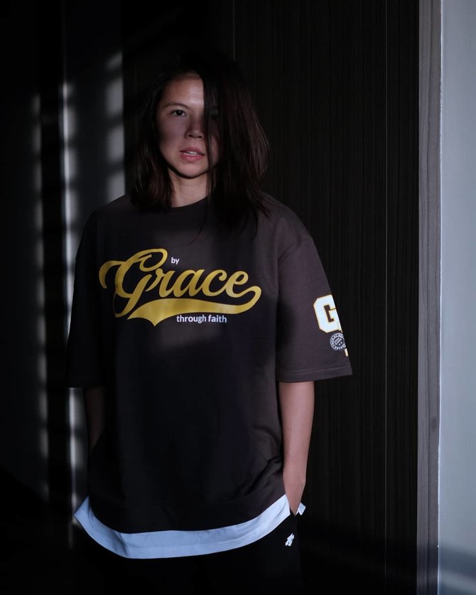 6 Potret Greysia Polii, Teman Dekat Pertama Agnes Monica yang Juga ...