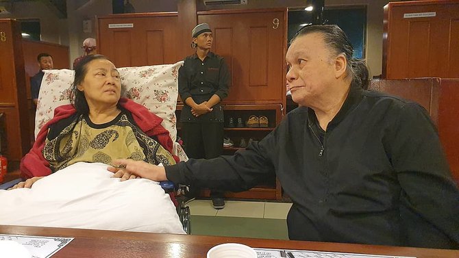 Potret Keren Johnny Wong, Ayah Baim yang Dibilang Mirip Kiano Tiger