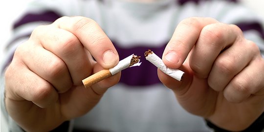 Dokter Ungkap Banyak Perokok Baru Mau Berhenti Setelah Sakit | merdeka.com