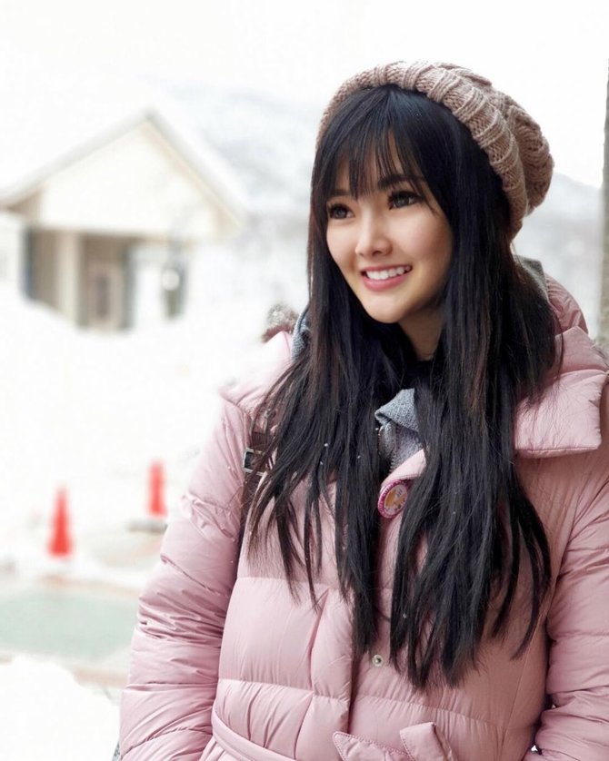 Bak Boneka Barbie, Ini 5 Pesona Astrid Ellena di Usia 30 Tahun ...
