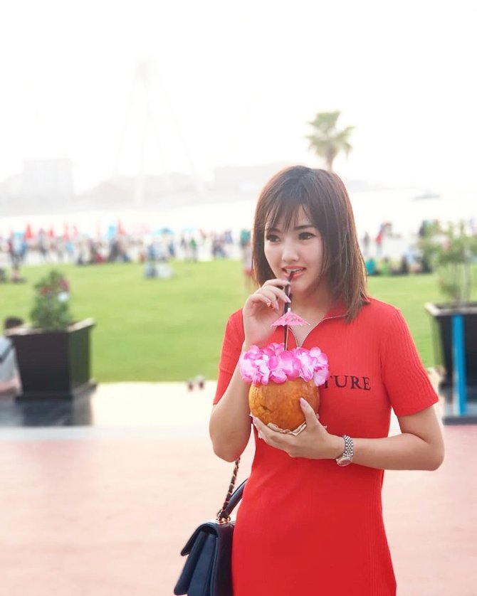 Bak Boneka Barbie, Ini 5 Pesona Astrid Ellena di Usia 30 Tahun ...