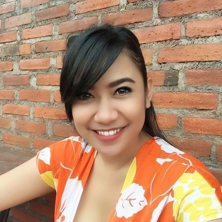 Jarang Tersorot, Ini 5 Potret Cantiknya Retno Astriani Putri Komedian Doyok
