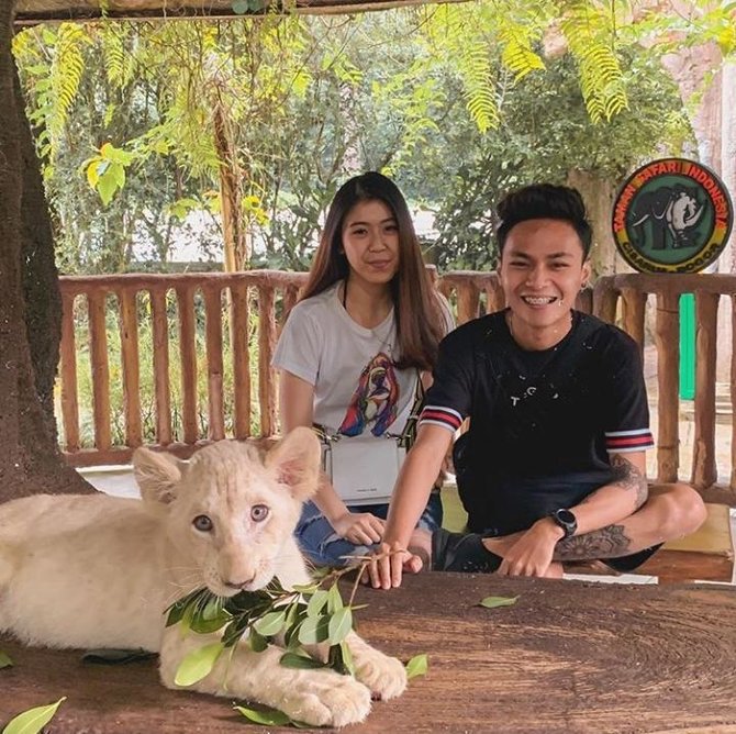 Jarang Tersorot, Intip 5 Potret Kebersamaan Mahen Bareng Kekasih ...