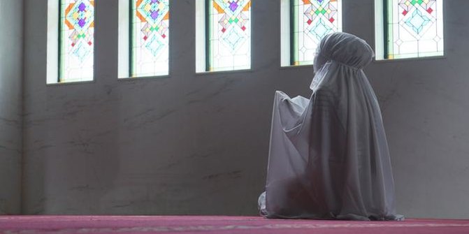 Qonaah Adalah Sifat Bersyukur Atas Segala Nikmat, Ketahui Manfaatnya ...