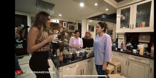Dicibir Warganet, Ashanty Buka Suara Terkait Hubungannya dengan ... Dicibir Warganet, Ashanty Buka Suara Terkait Hubungannya dengan ...