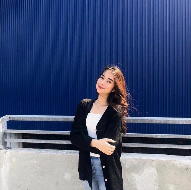 Dikabarkan Jadi Kekasih Baru Abidzar Al-Ghifari, Ini 6 Pesona Nadia ...