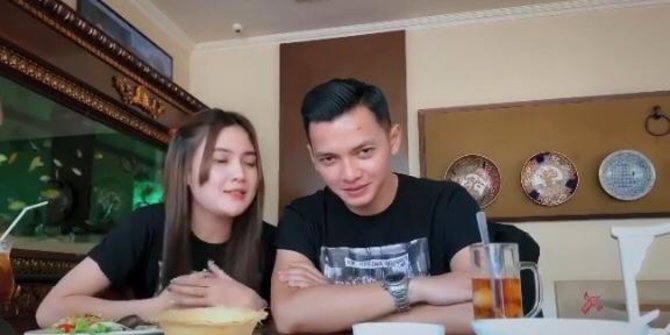 Viral Undangan Pemberkatan Dory Harsa dan Nella Kharisma, Bikin Heboh ...