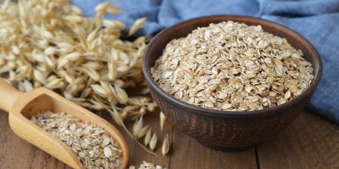 8 Manfaat Mengonsumsi Oat Setiap Hari, Jangan Remehkan Khasiatnya ...