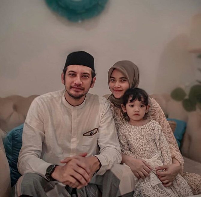 Jadi Suami Antagonis di 'Suara Hati Istri', Ini Potret Harmonis ...