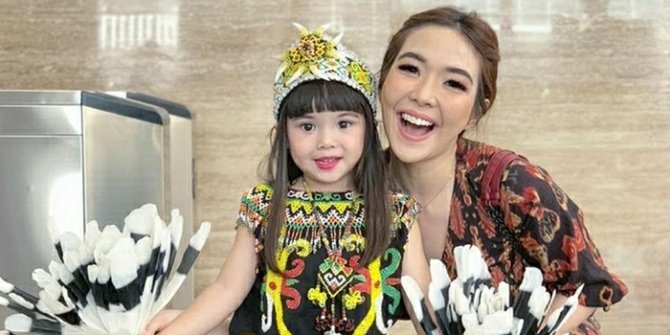 Gisel Akui Cerai Enggak Enak, Sampai Pisahkan Gempi dengan Gading Marten | merdeka.com